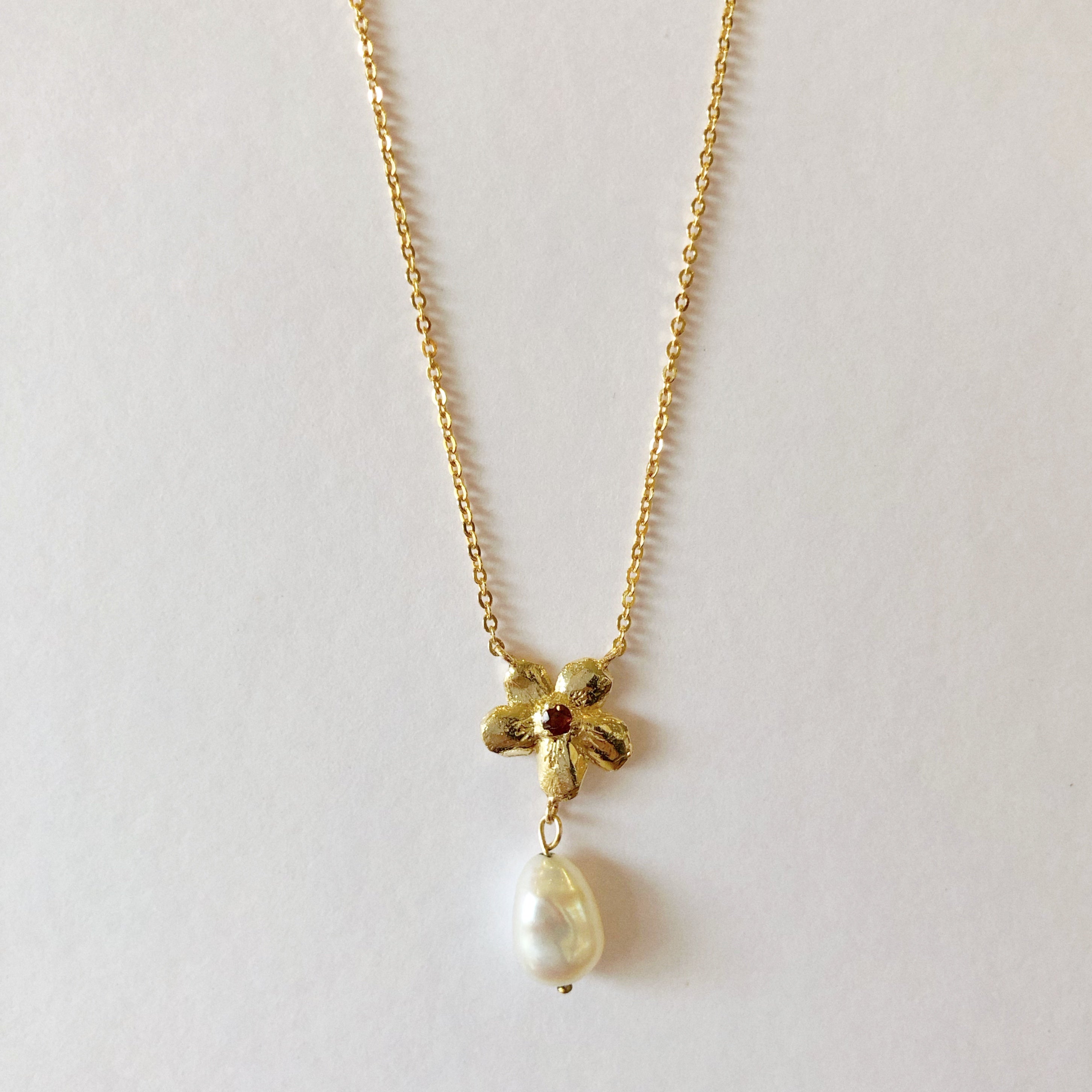 Primrose and Pearl Necklace – Geneine Honey Bespoke Jewellery